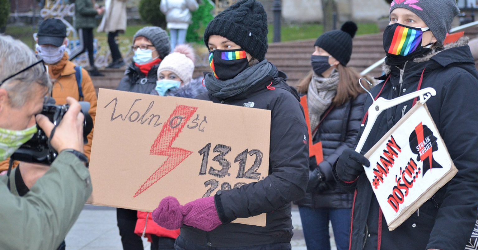 ¿Qué es la ley marcial? – Junior Report